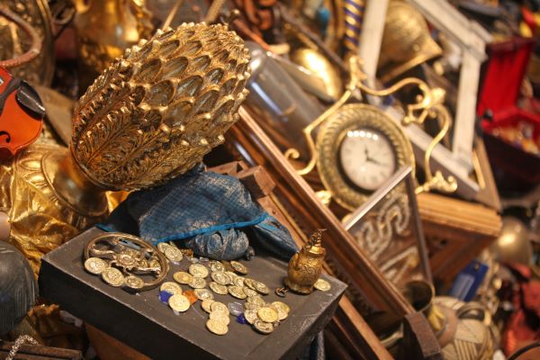 What Happens to an Inheritance When the Beneficiary Dies?